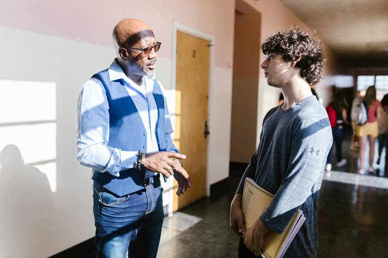 Reporting and recording bullying guide : Mentally Healthy Schools