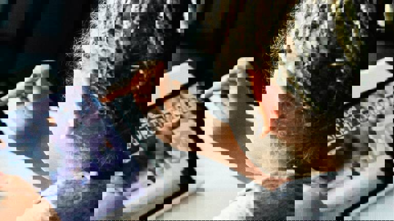 Responsible use of mobile phones – YoungMinds & Beano : Mentally ...